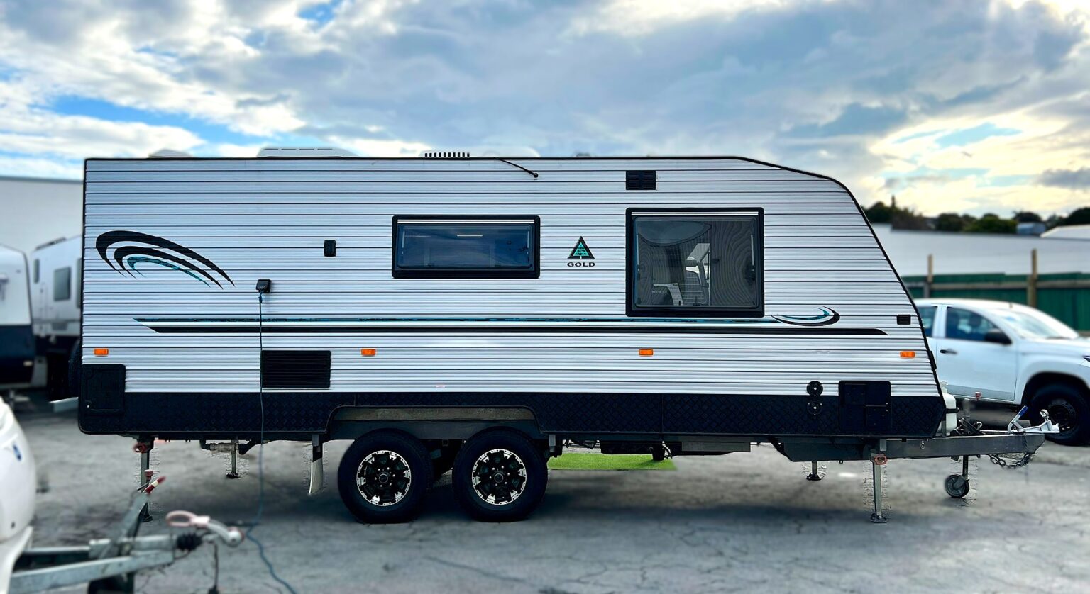 2019 Leader Gold OFF-ROAD 21FT / INDEPENDENT SUSPENSION / DOUBLE BUNK ...