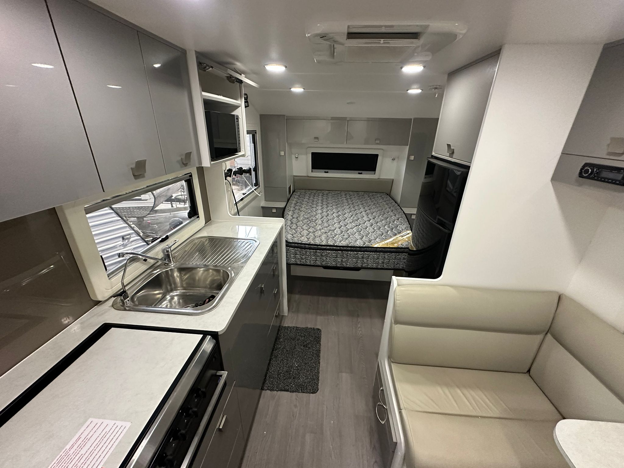 2017 Concept Innovation SEMI OFF-ROAD / TWIN AXLE / FULL ENSUITE ...